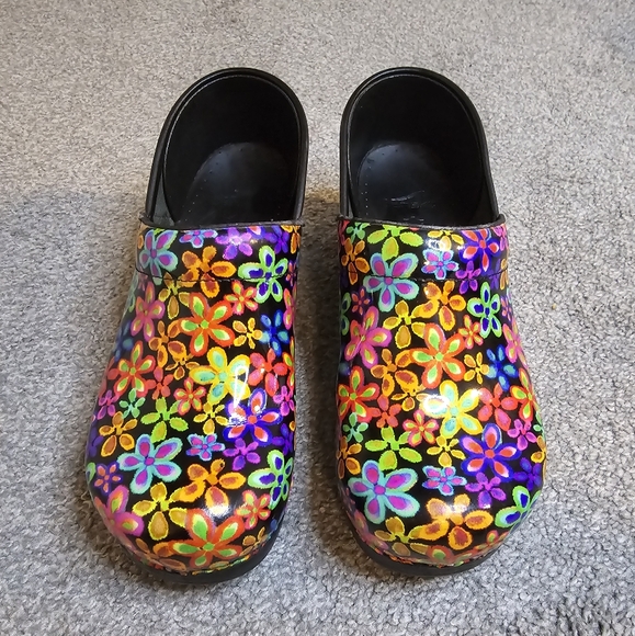 Dansko | Shoes | Dansko Flower Power Colorful Clogs Womens Size 4 Us 8 ...